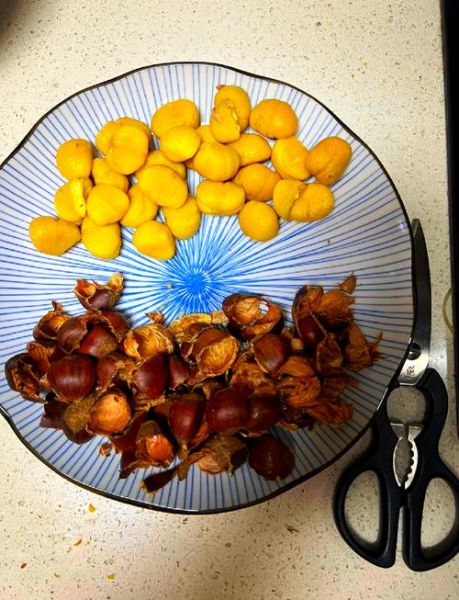 栗子怎么煮好扒皮_栗子煮多久容易剥皮-第2张图片-山城妙识 栗子怎么煮好扒皮_栗子煮多久容易剥皮-第2张图片-山城妙识