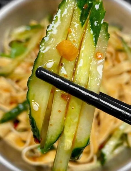 凉拌黄瓜豆油皮怎么做_豆油皮要不要焯水-第2张图片-山城妙识