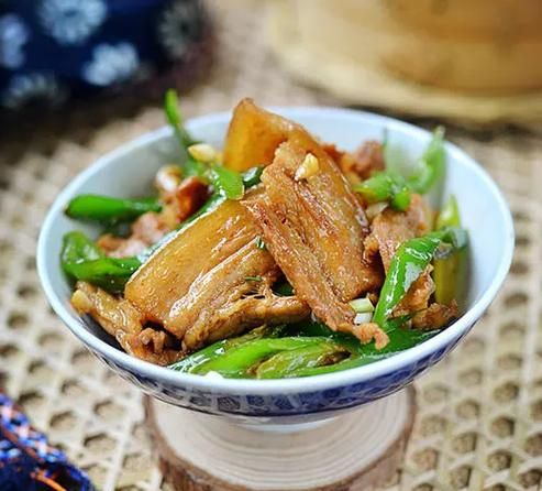 湘菜小炒肉怎么做_正宗小炒肉用什么肉-第1张图片-山城妙识 湘菜小炒肉怎么做_正宗小炒肉用什么肉-第1张图片-山城妙识