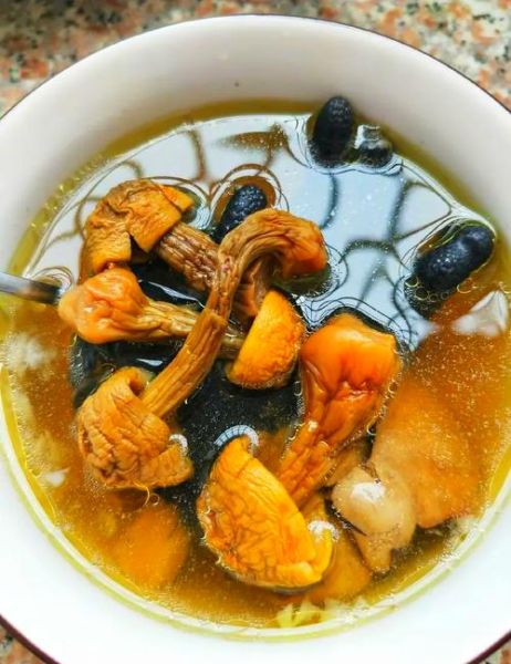 冬季煲什么汤最适宜_冬季养生汤推荐-第1张图片-山城妙识 冬季煲什么汤最适宜_冬季养生汤推荐-第1张图片-山城妙识