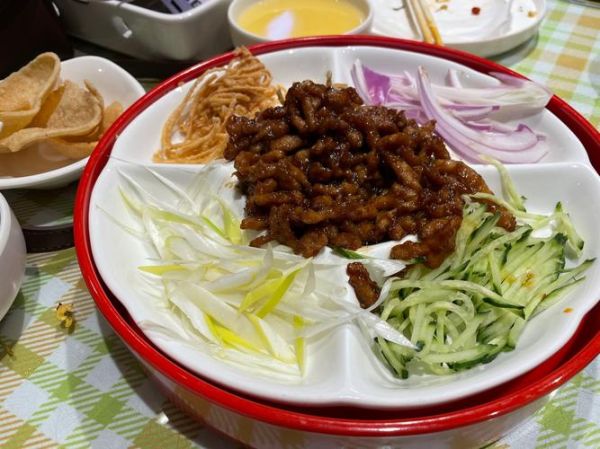 东北春饼的配菜有哪些_经典搭配推荐-第2张图片-山城妙识 东北春饼的配菜有哪些_经典搭配推荐-第2张图片-山城妙识