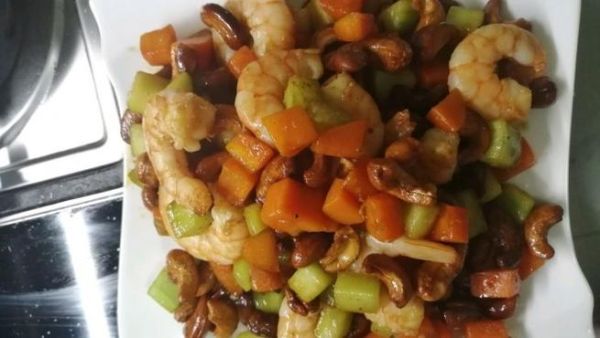 腰果虾仁多少钱一份_腰果虾仁价格怎么算-第2张图片-山城妙识 腰果虾仁多少钱一份_腰果虾仁价格怎么算-第2张图片-山城妙识