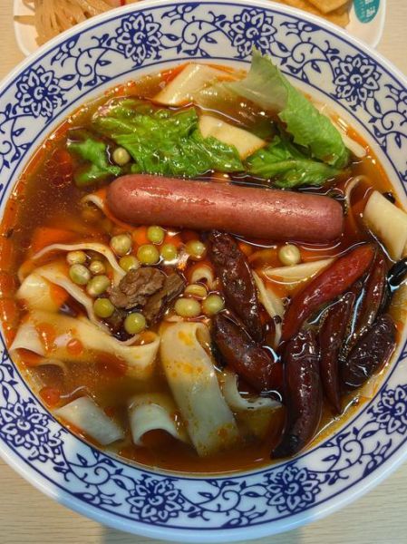 牛肉板面的做法及配料_牛肉板面怎么做好吃-第2张图片-山城妙识