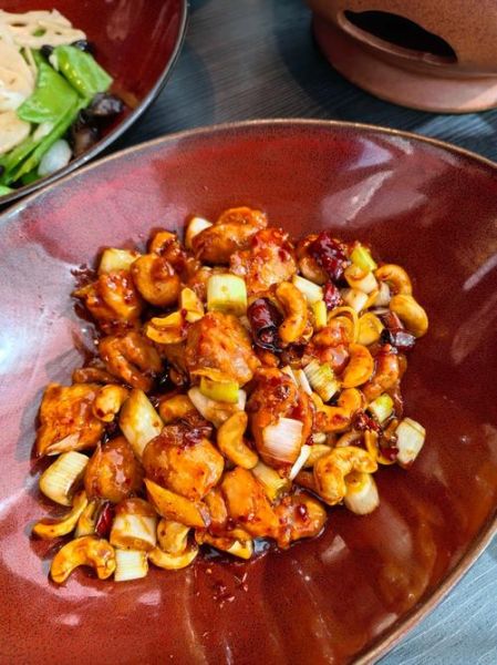 宫保鸡丁怎么做才正宗_宫保鸡丁正宗川菜做法-第1张图片-山城妙识