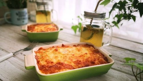 菠萝芝士焗饭怎么做_菠萝芝士焗饭需要哪些材料-第1张图片-山城妙识