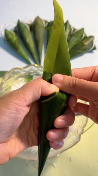 广西长方形粽子怎么包_长方形粽子包法视频-第1张图片-山城妙识 广西长方形粽子怎么包_长方形粽子包法视频-第1张图片-山城妙识