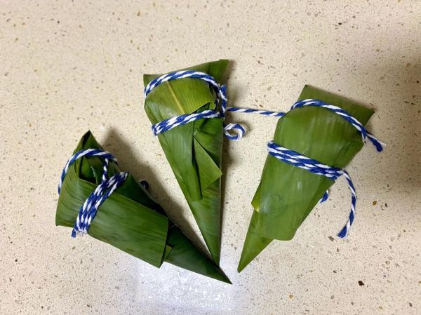 广西长方形粽子怎么包_长方形粽子包法视频-第3张图片-山城妙识 广西长方形粽子怎么包_长方形粽子包法视频-第3张图片-山城妙识