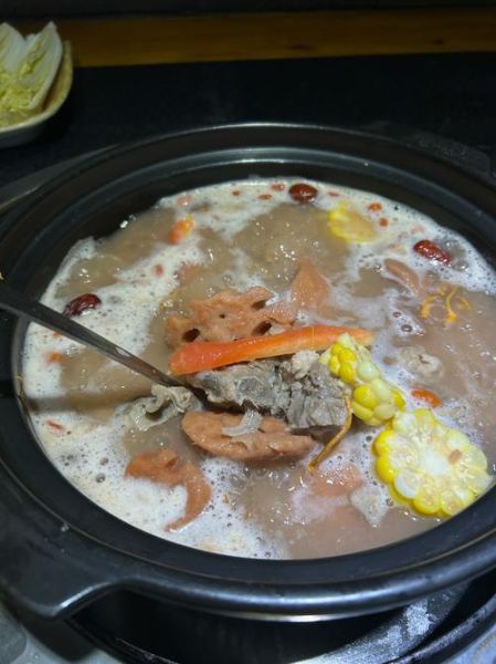 排骨炖藕什么时候放藕_藕下锅最佳时间-第3张图片-山城妙识 排骨炖藕什么时候放藕_藕下锅最佳时间-第3张图片-山城妙识