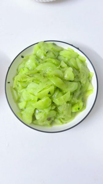 粗芥兰杆怎么炒好吃_粗芥兰杆的家常做法-第2张图片-山城妙识 粗芥兰杆怎么炒好吃_粗芥兰杆的家常做法-第2张图片-山城妙识