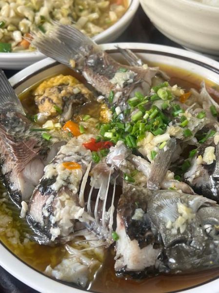 正宗糟鲫鱼怎么做_糟鲫鱼用什么酒糟最好-第3张图片-山城妙识 正宗糟鲫鱼怎么做_糟鲫鱼用什么酒糟最好-第3张图片-山城妙识