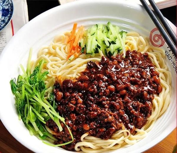 肉丁炸酱怎么做好吃_炸酱面肉丁选什么部位-第3张图片-山城妙识 肉丁炸酱怎么做好吃_炸酱面肉丁选什么部位-第3张图片-山城妙识