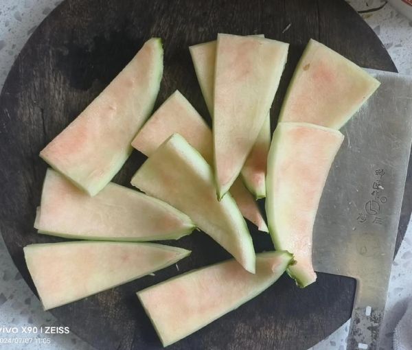 西瓜皮的作用是什么_西瓜皮能做什么-第3张图片-山城妙识 西瓜皮的作用是什么_西瓜皮能做什么-第3张图片-山城妙识