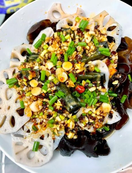 木耳炒藕片怎么炒好吃_木耳炒藕片需要焯水吗-第2张图片-山城妙识