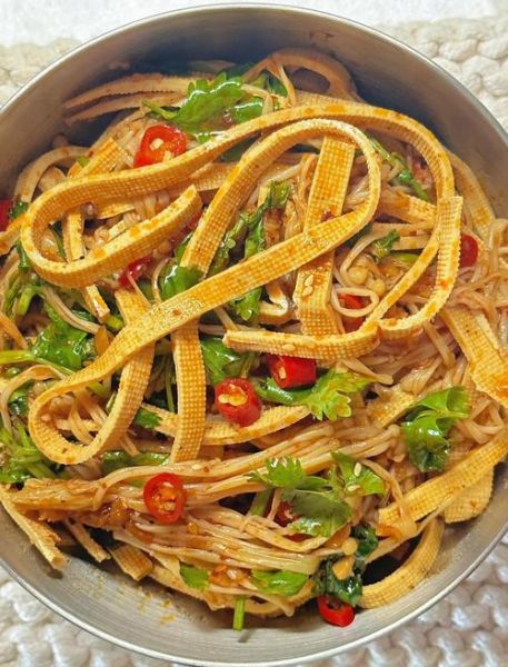 豆皮卷金针菇怎么做_豆皮卷金针菇热量高吗-第3张图片-山城妙识 豆皮卷金针菇怎么做_豆皮卷金针菇热量高吗-第3张图片-山城妙识