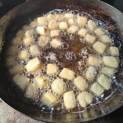 炸豆腐泡怎么做好吃_炸豆腐泡用什么油最好-第2张图片-山城妙识 炸豆腐泡怎么做好吃_炸豆腐泡用什么油最好-第2张图片-山城妙识