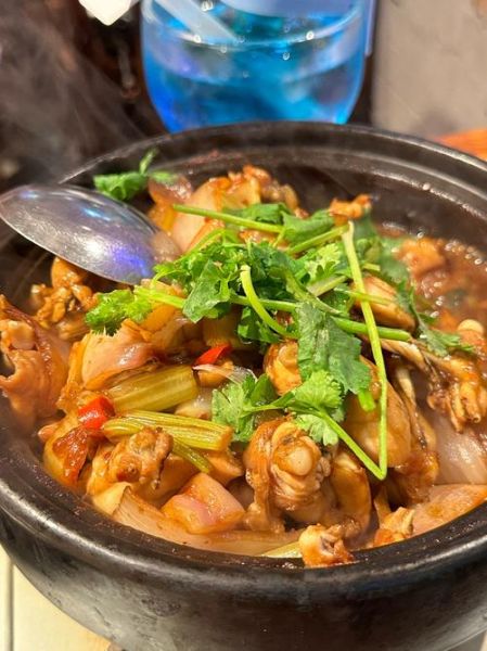 牛蛙炖汤怎么做最有营养_牛蛙炖汤放什么料最补-第1张图片-山城妙识 牛蛙炖汤怎么做最有营养_牛蛙炖汤放什么料最补-第1张图片-山城妙识