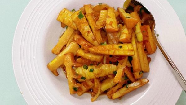 油焖笋怎么烧好吃窍门_油焖笋要不要焯水-第1张图片-山城妙识 油焖笋怎么烧好吃窍门_油焖笋要不要焯水-第1张图片-山城妙识