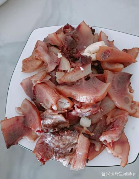 生猪头怎么煮好吃窍门_生猪头去腥增香步骤-第3张图片-山城妙识 生猪头怎么煮好吃窍门_生猪头去腥增香步骤-第3张图片-山城妙识