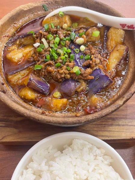 茄子煲最简单的做法_茄子煲怎么做才好吃-第1张图片-山城妙识 茄子煲最简单的做法_茄子煲怎么做才好吃-第1张图片-山城妙识