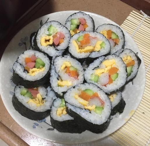 寿司怎么做_家常寿司卷的做法-第2张图片-山城妙识 寿司怎么做_家常寿司卷的做法-第2张图片-山城妙识