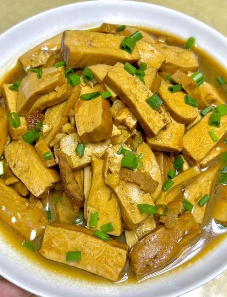 豆腐干炒肉怎么炒好吃_豆腐干炒肉先炒哪个-第1张图片-山城妙识 豆腐干炒肉怎么炒好吃_豆腐干炒肉先炒哪个-第1张图片-山城妙识