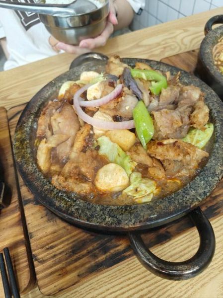 石锅饭怎么做_石锅饭用什么锅-第2张图片-山城妙识 石锅饭怎么做_石锅饭用什么锅-第2张图片-山城妙识