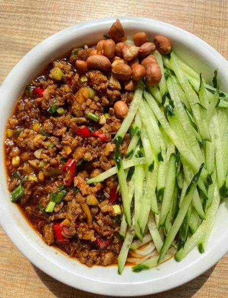 肉炸酱面怎么做_炸酱面肉丁怎么炒才香-第1张图片-山城妙识