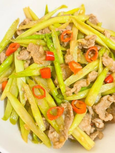 芦笋炒肉怎么做_芦笋炒肉焯水还是不焯水-第3张图片-山城妙识 芦笋炒肉怎么做_芦笋炒肉焯水还是不焯水-第3张图片-山城妙识