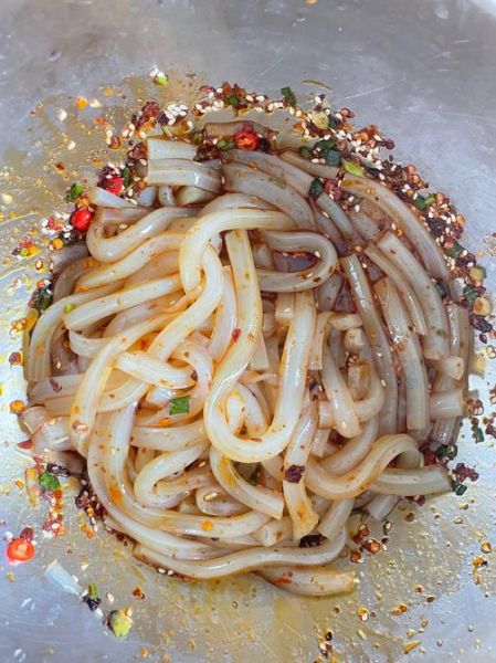 白凉粉怎么做_白凉粉做法步骤-第3张图片-山城妙识 白凉粉怎么做_白凉粉做法步骤-第3张图片-山城妙识